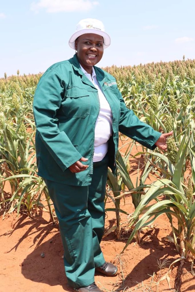 Minister Didiza and MEC Shiba conduct oversight visit - EMSAMO NEWS