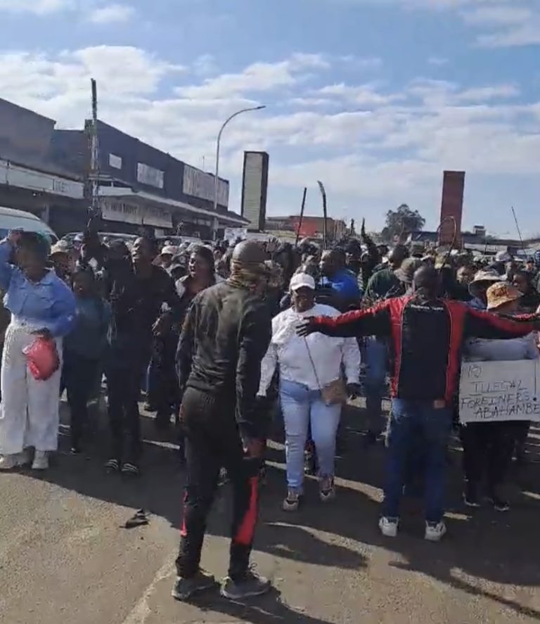 Protest allegedly turns violent in Middleburg - EMSAMO NEWS